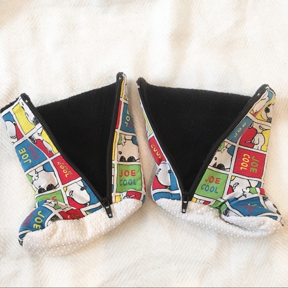 Snoopy | Accessories | Snoopy Colorful Cartoon Zip Up Slippers Socks ...